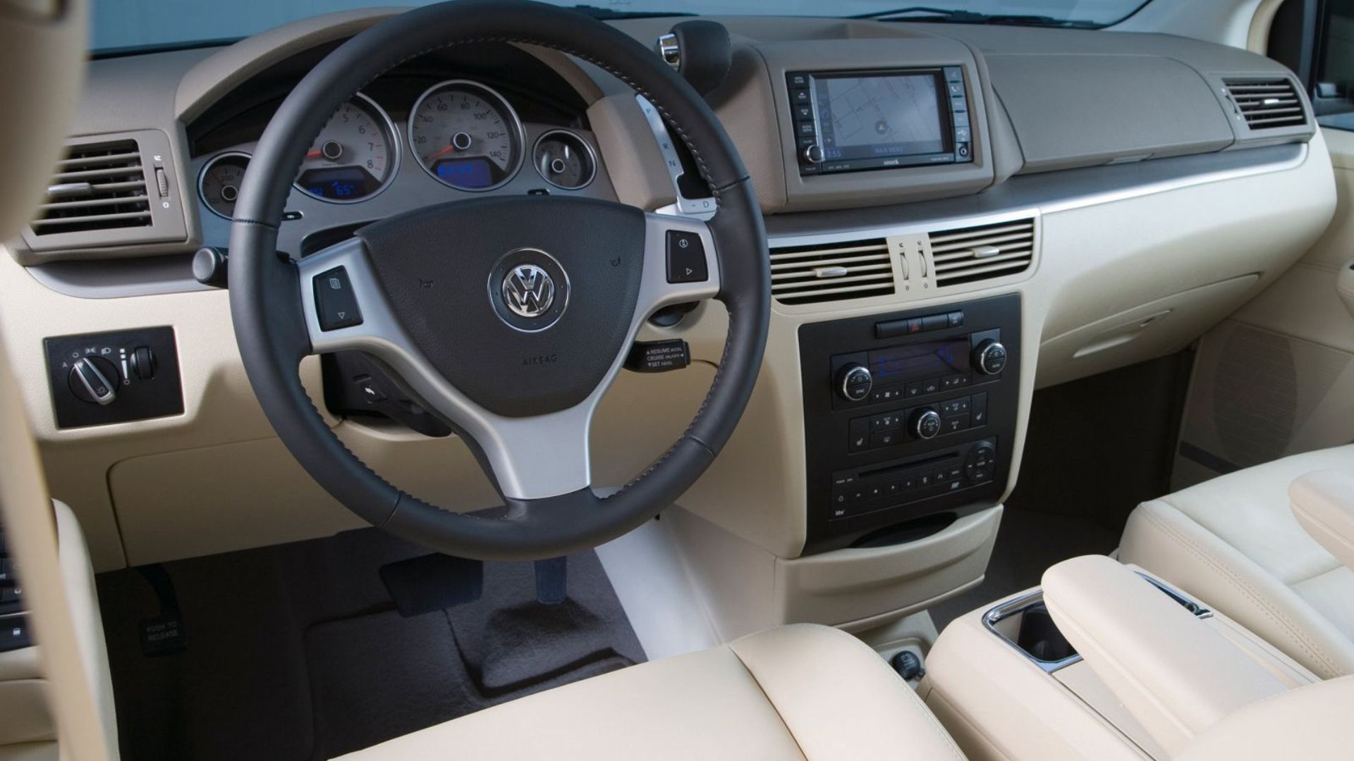 2012 Volkswagen Routan Pricing, Photos & Specs