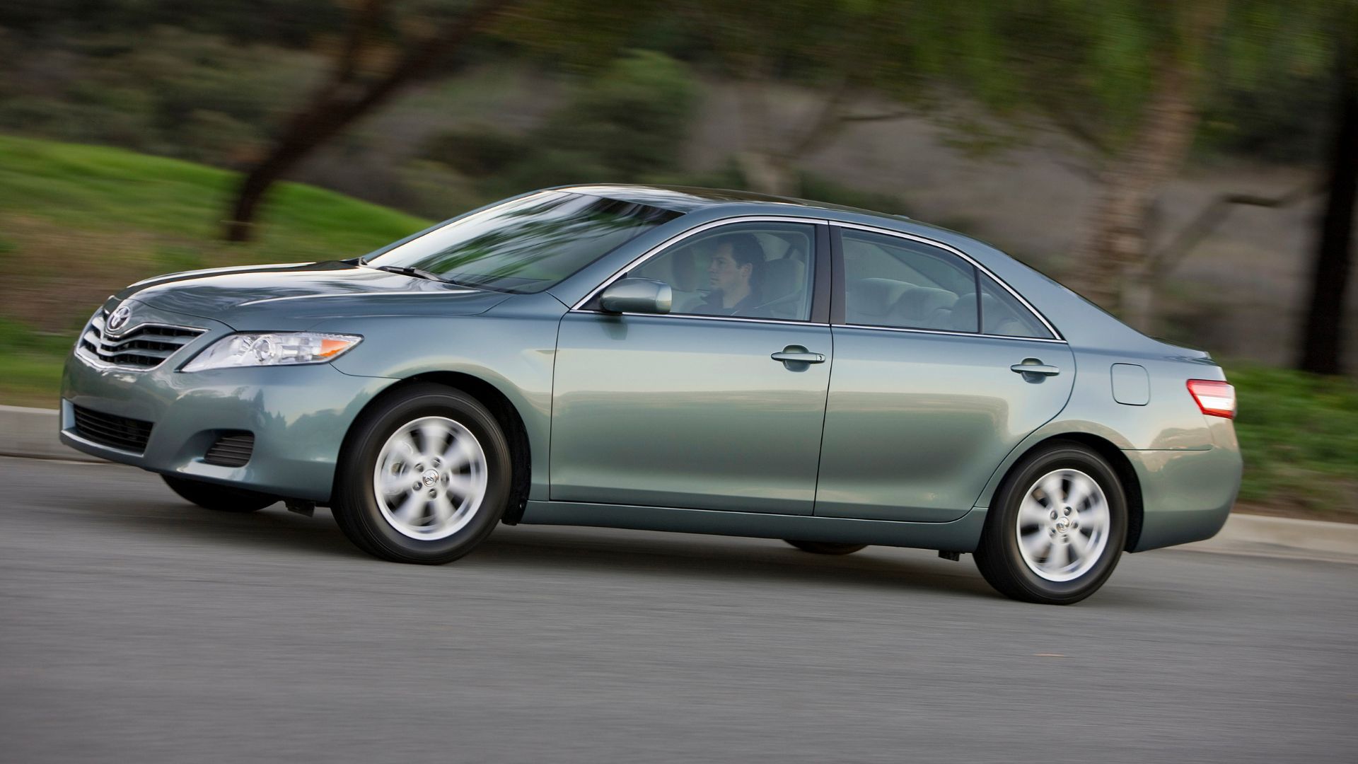 2011 Toyota Camry Pricing, Photos & Specs