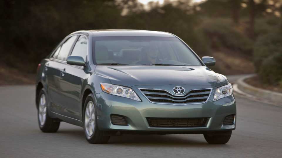 2011 Toyota Camry Pricing, Photos & Specs
