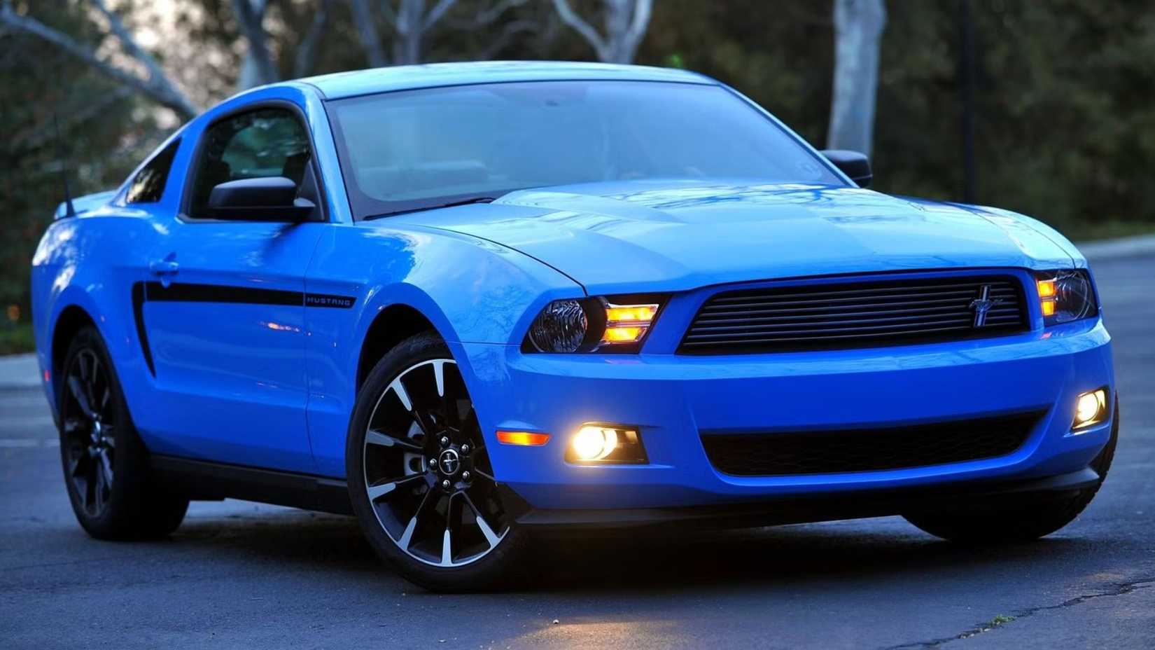 2010 Ford Mustang Coupe Pricing, Photos & Specs