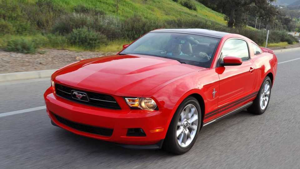 2010 Ford Mustang Coupe Pricing, Photos & Specs