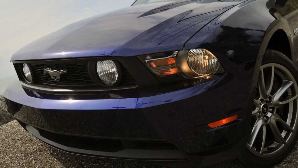 2012 Ford Mustang GT Coupe Pricing, Photos & Specs