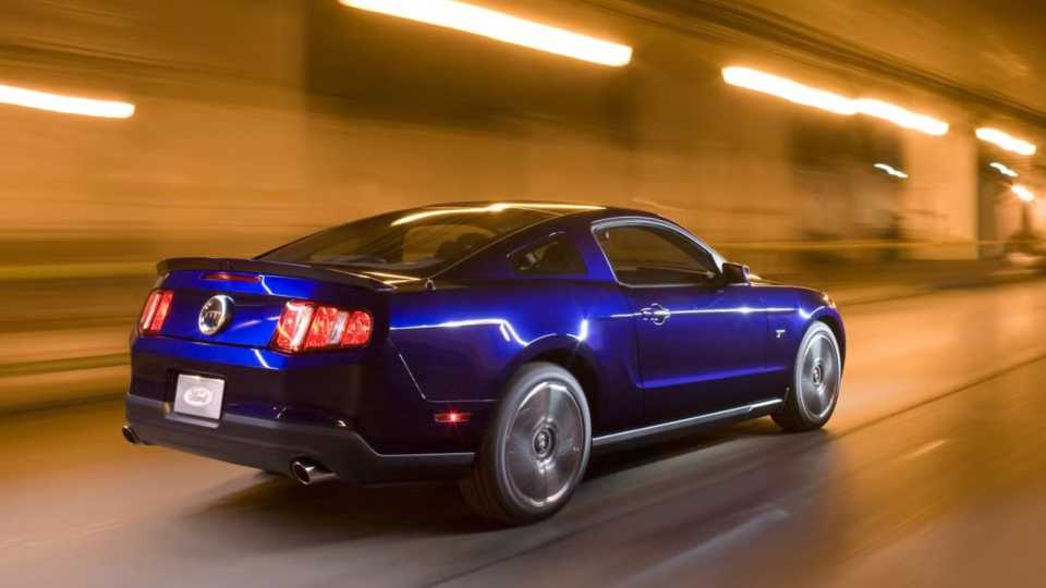 2012 Ford Mustang GT Coupe Pricing, Photos & Specs