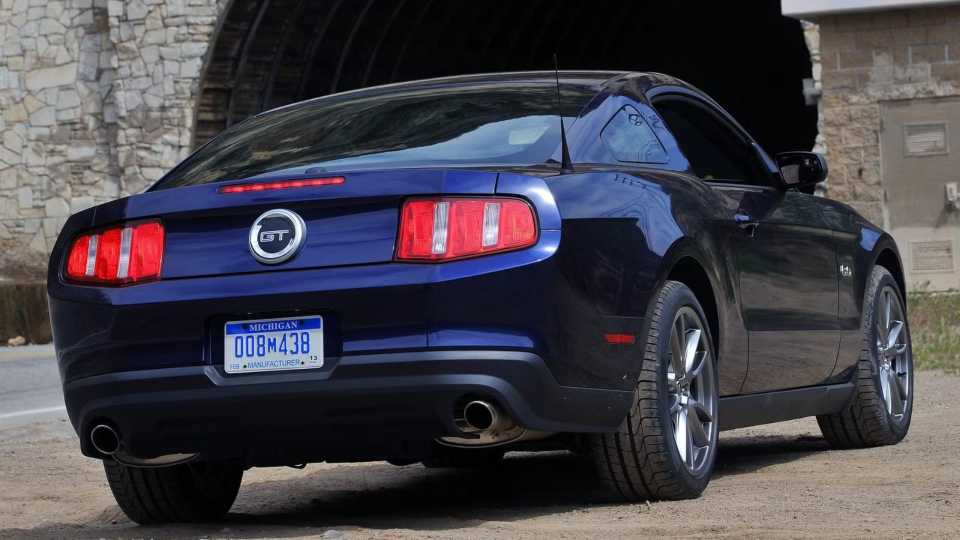 2012 Ford Mustang GT Coupe Pricing, Photos & Specs