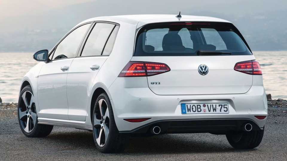 2012 Volkswagen GTI Pricing, Photos & Specs