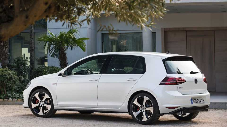 2012 Volkswagen GTI Pricing, Photos & Specs