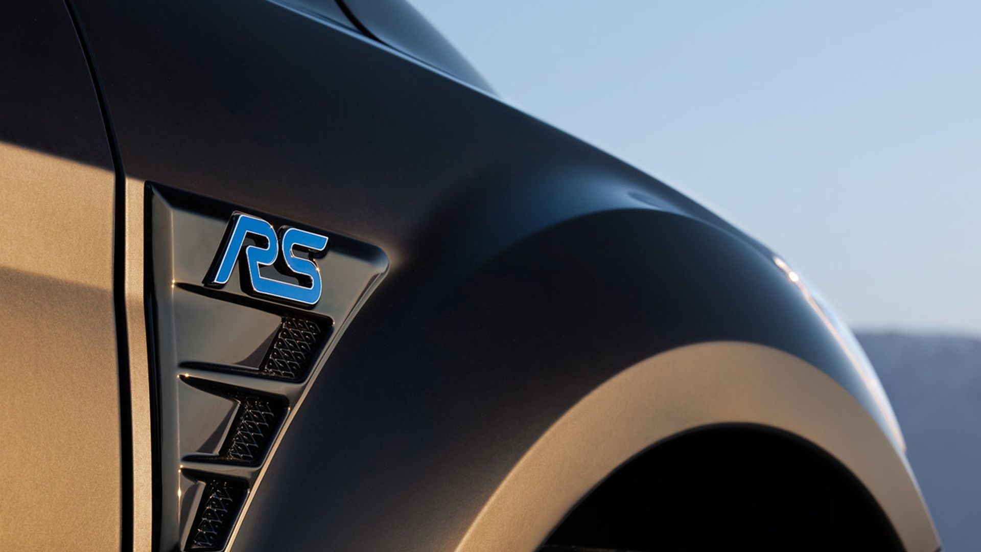 Ford Focus RS: Review, Pricing, Photos, and Specs