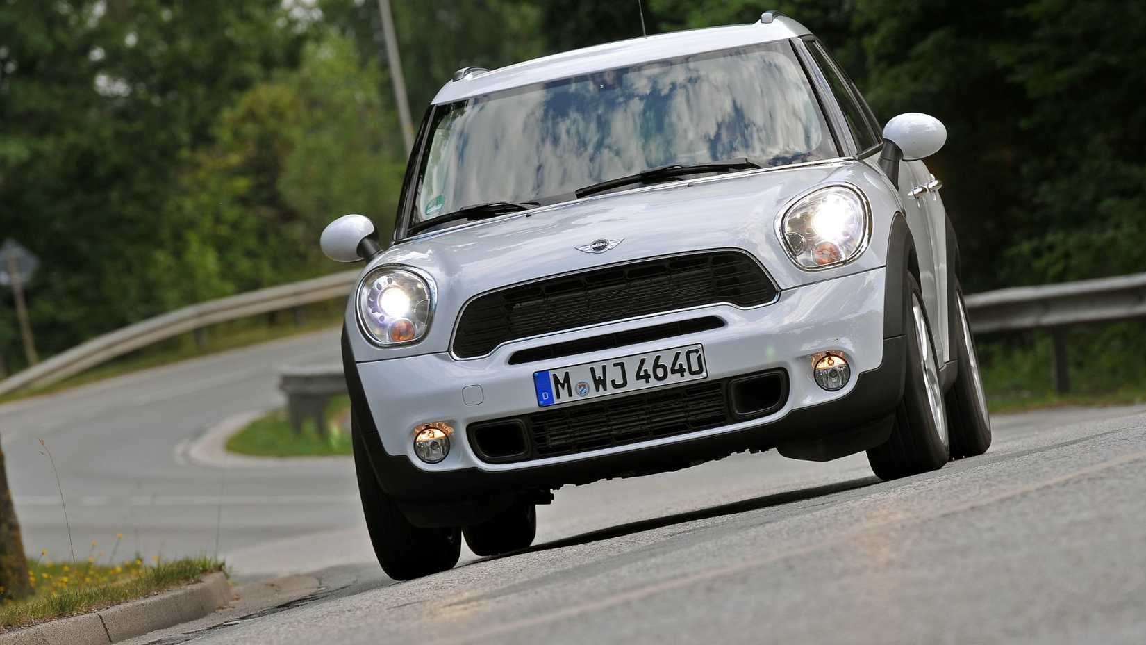 2012 Mini Cooper Countryman Pricing, Photos & Specs