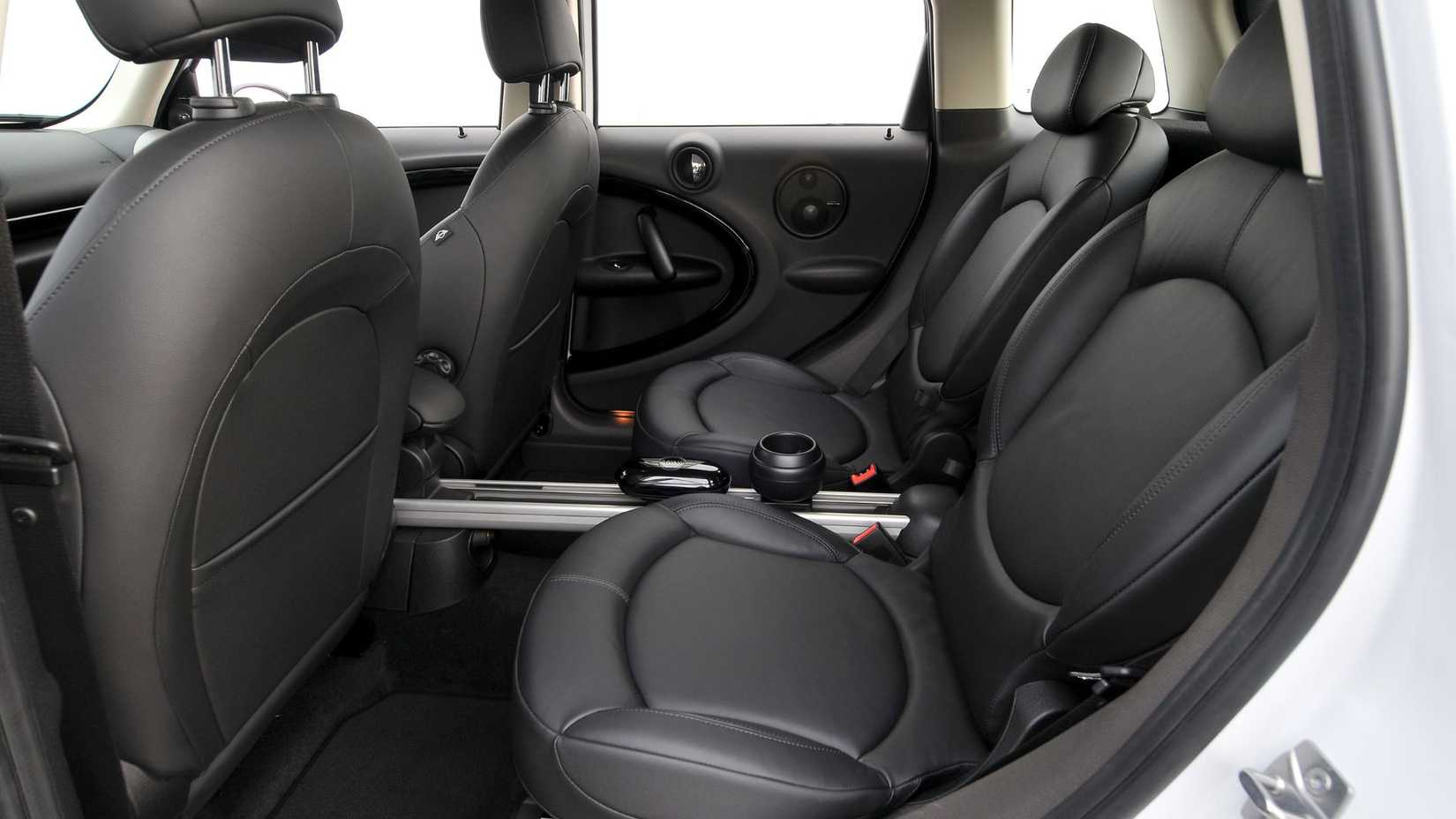 2012 Mini Cooper Countryman Pricing, Photos & Specs