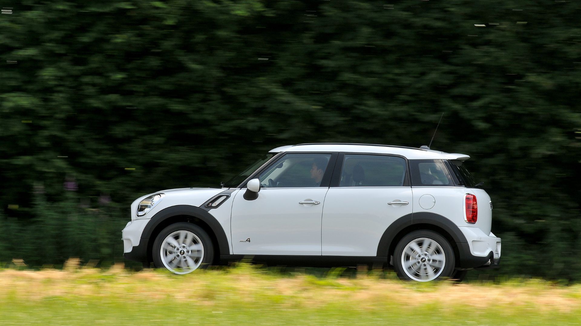 2012 Mini Cooper Countryman Pricing, Photos & Specs