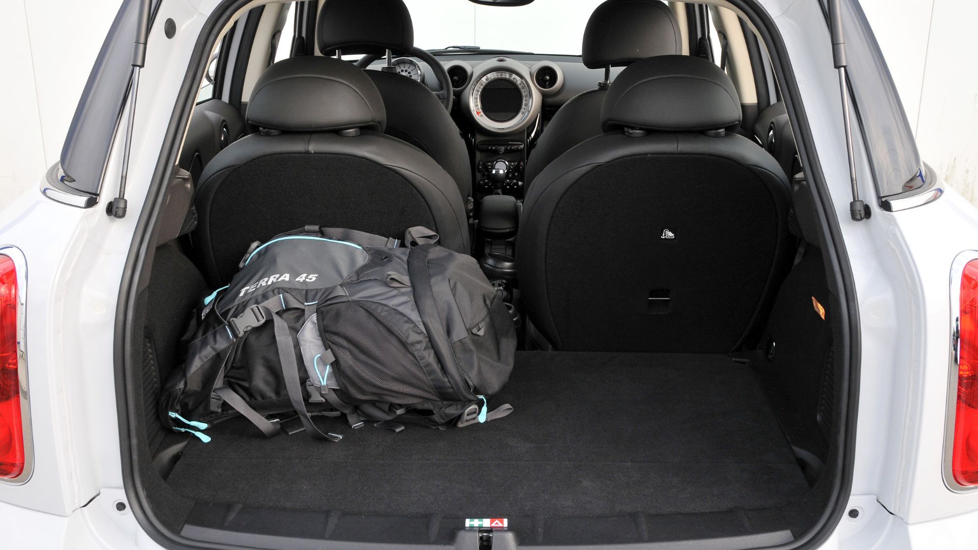 2012 Mini Cooper Countryman Pricing, Photos & Specs