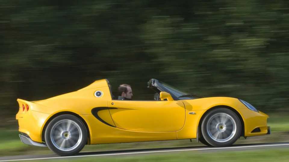 2011 Lotus Elise Pricing, Photos & Specs
