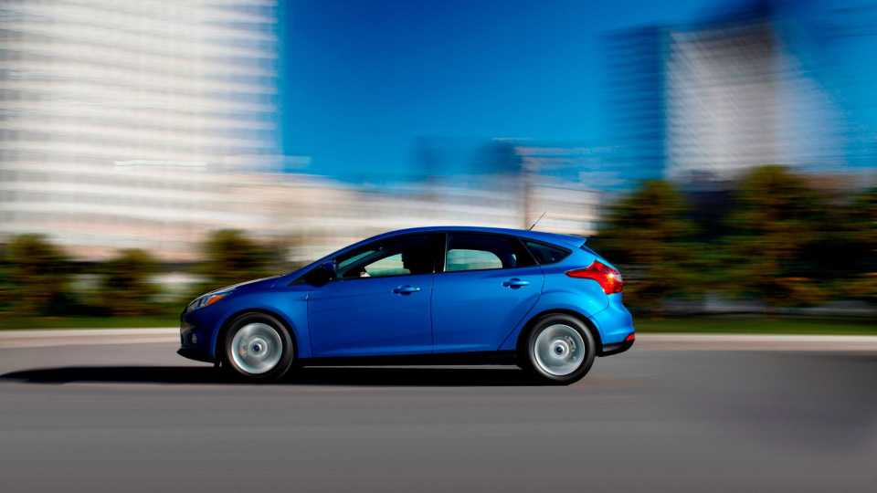 2012 Ford Focus Hatchback Pricing, Photos & Specs