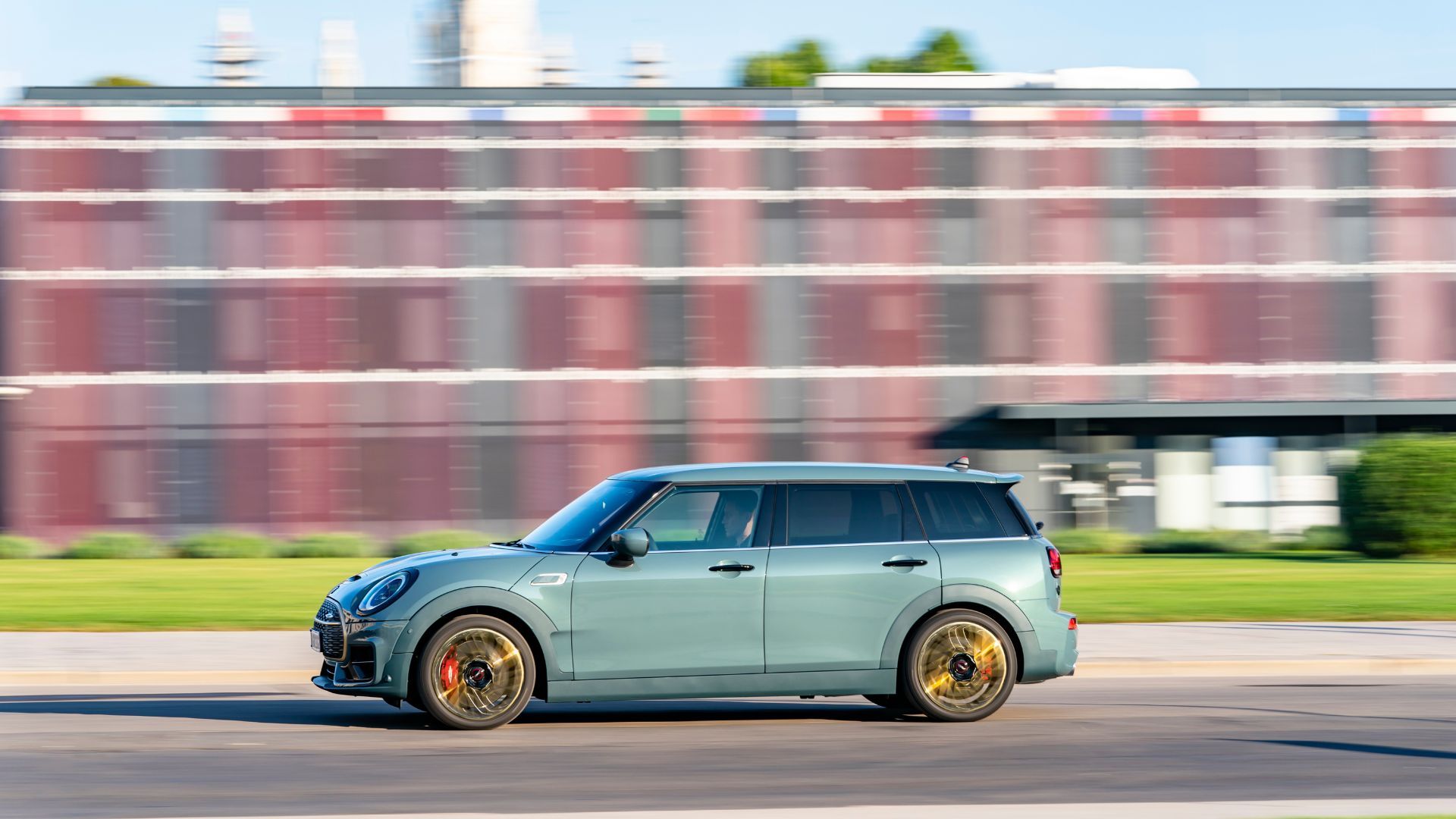 2012 Mini John Cooper Works Clubman Pricing, Photos & Specs