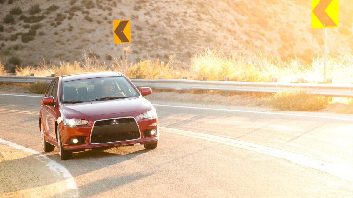 2010 Mitsubishi Lancer Sedan Specs & Trims