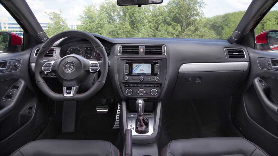 2012 Volkswagen GLI Pricing, Photos & Specs
