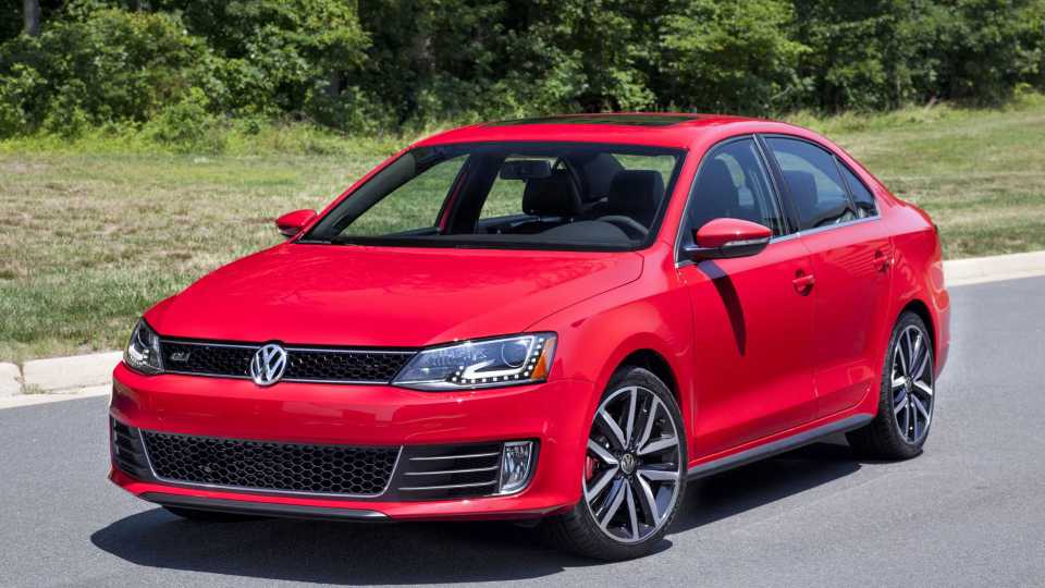 2012 Volkswagen GLI Pricing, Photos & Specs