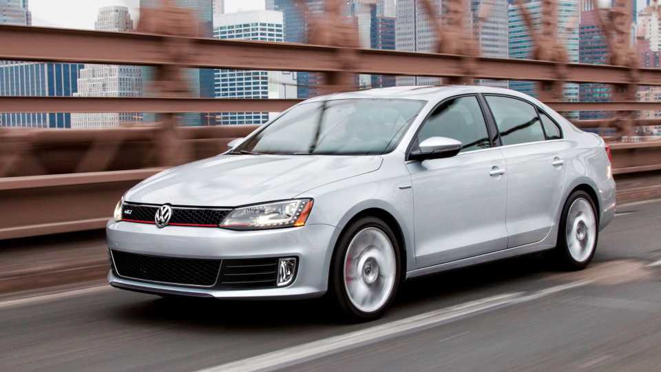 2012 Volkswagen GLI Pricing, Photos & Specs