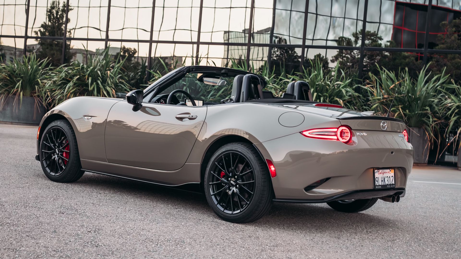 2024 Mazda MX-5 Miata Pricing, Photos & Specs