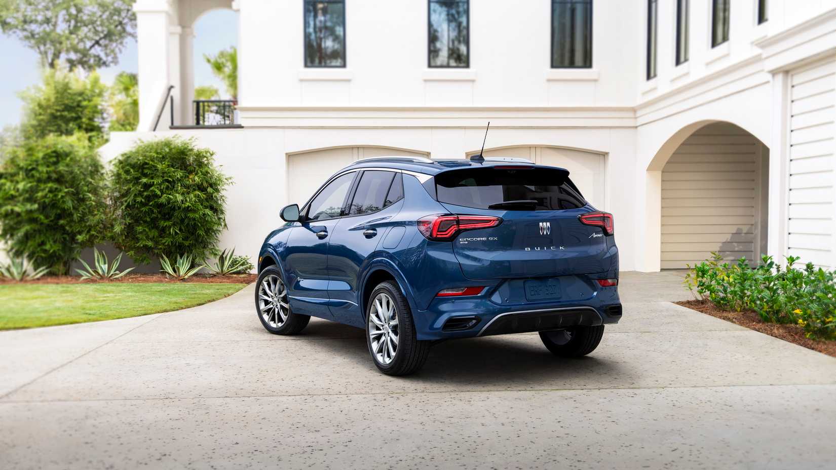 Best Gas Mileage: SUVs With Non-Hybrid Engines And Great Efficiency