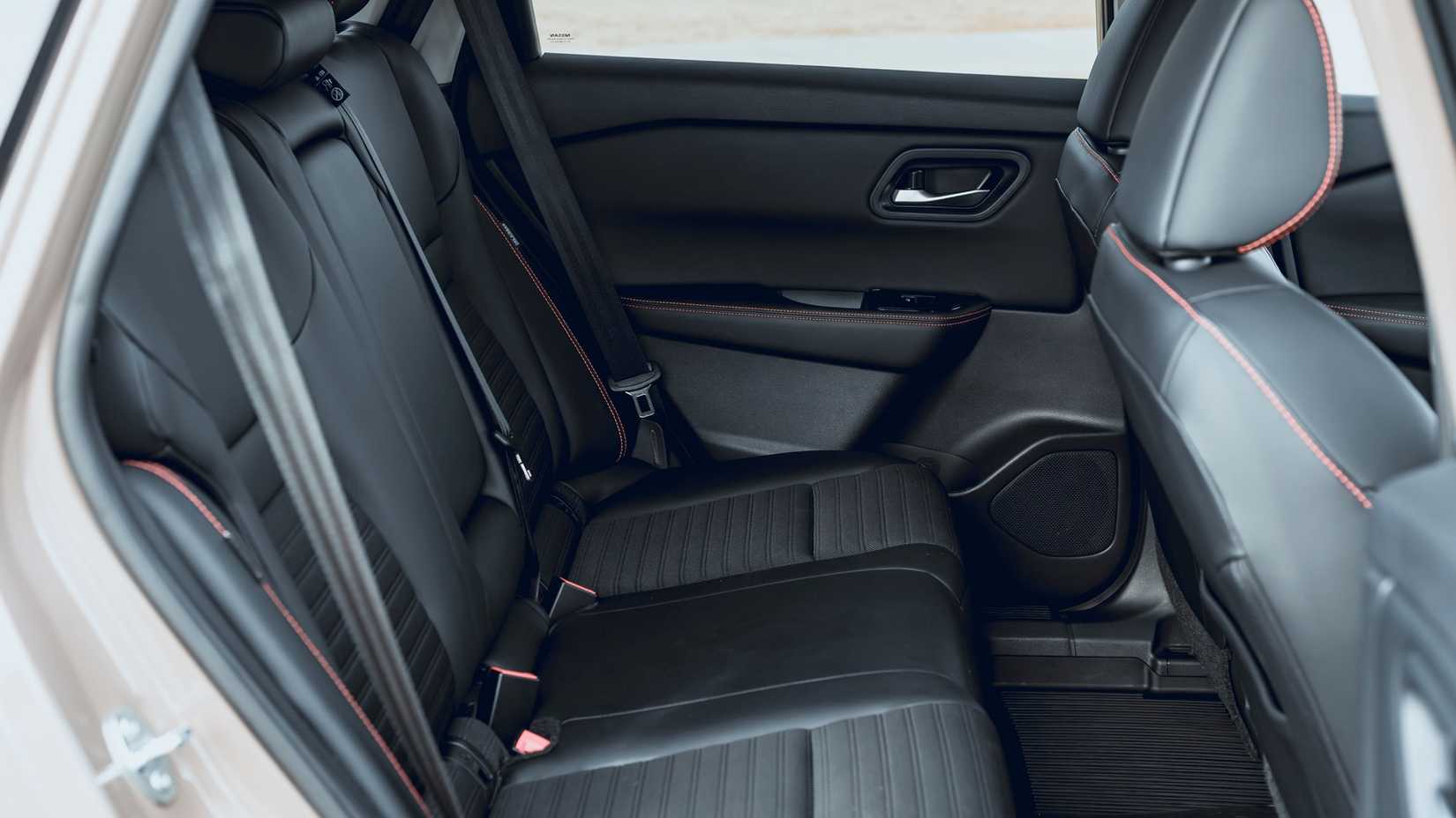 2025 Nissan Rogue Photo Gallery: Interior and Exterior Images