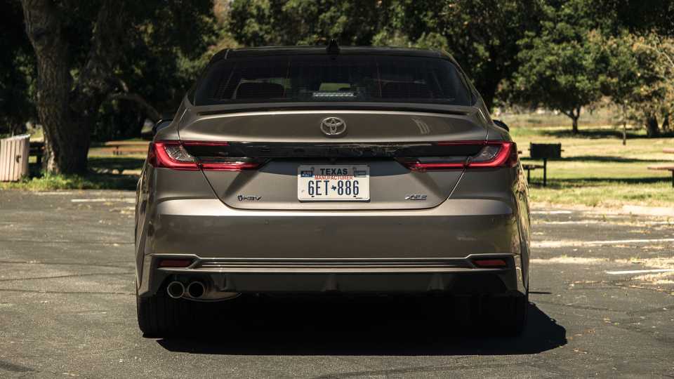 2025 Toyota Camry Pricing, Photos & Specs