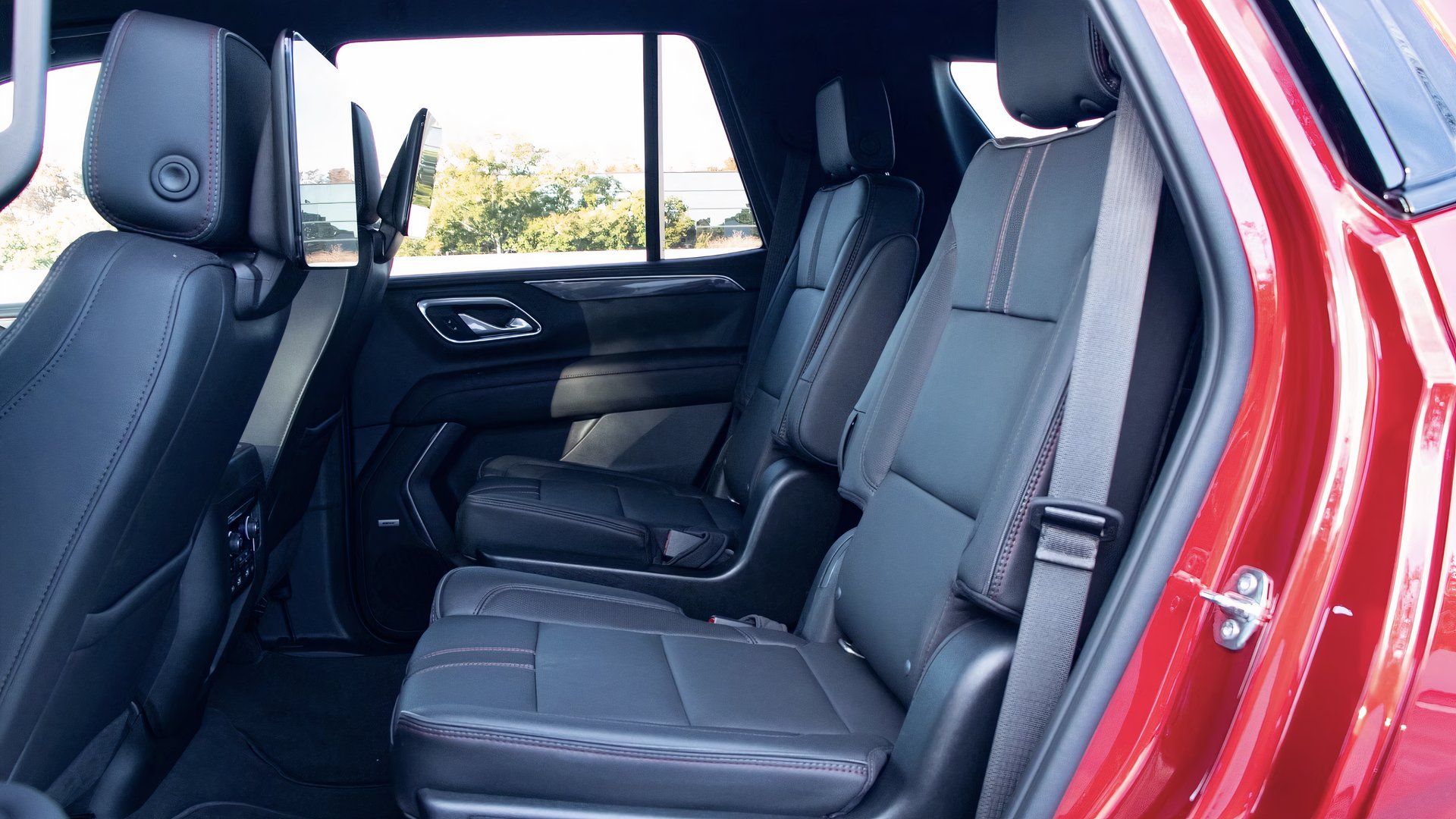 2024 Chevrolet Tahoe: Interior And Exterior Gallery