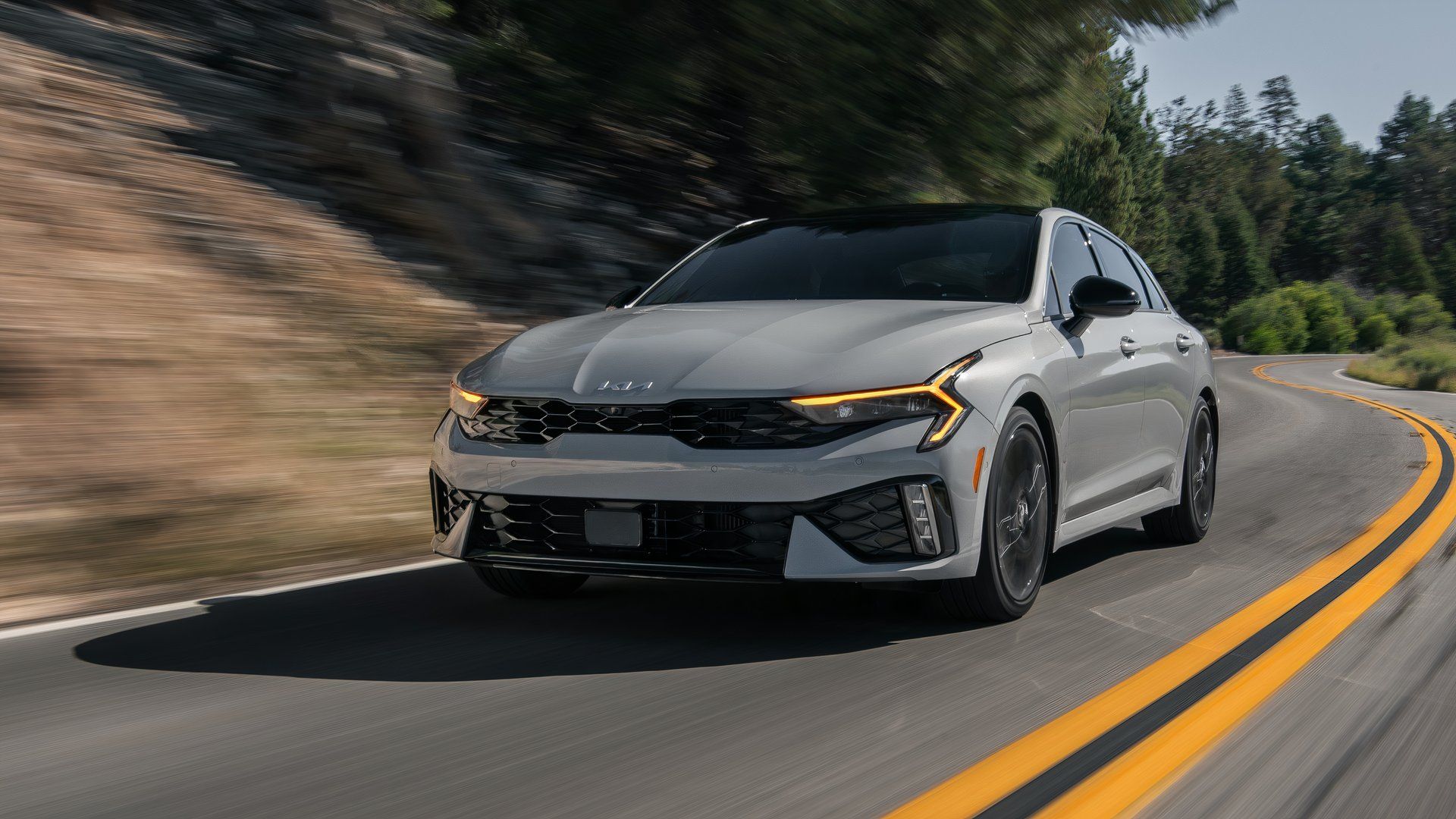 2025 Kia K5 Images: Interior and Exterior Gallery