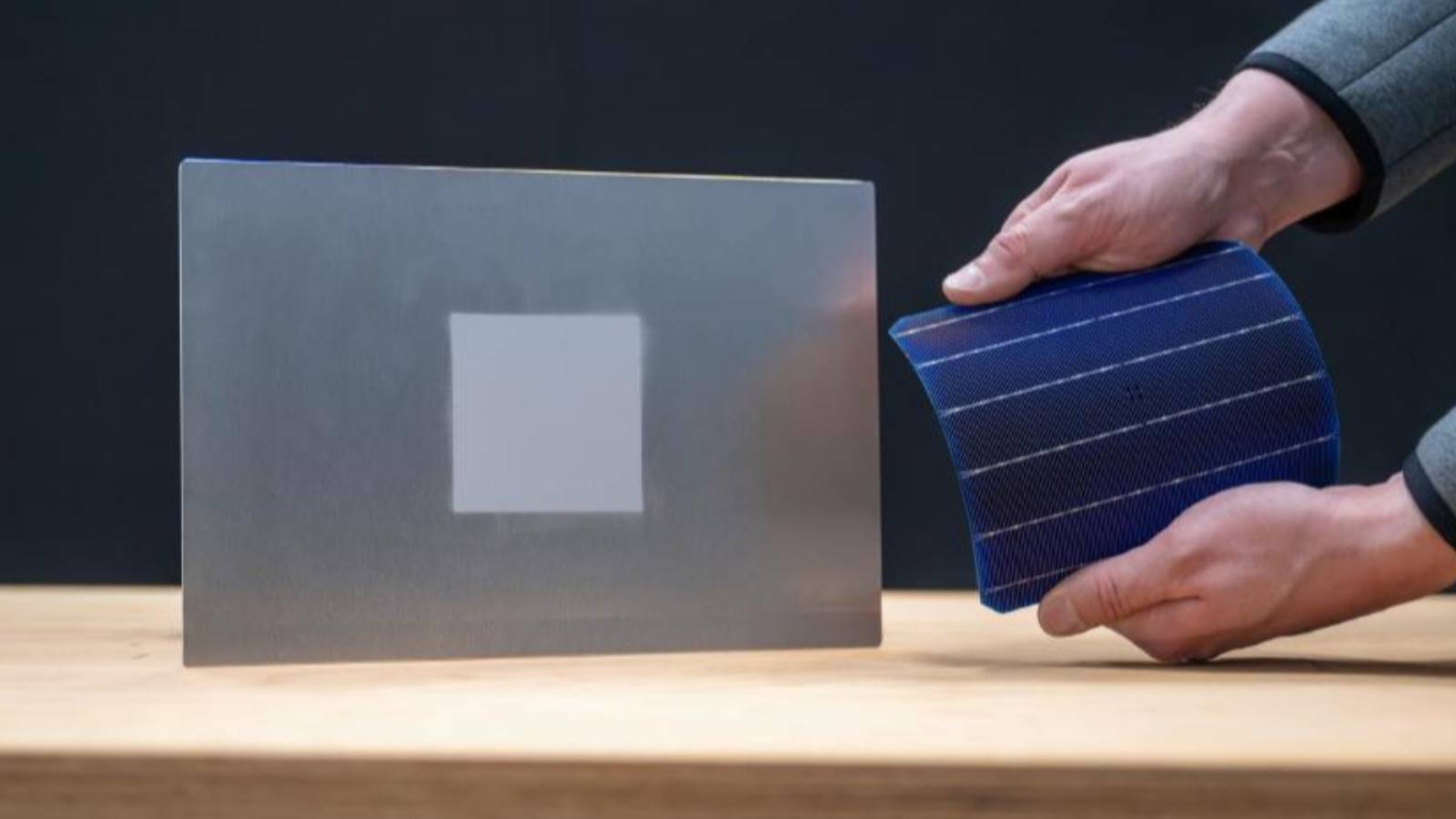 Mercedes-Benz Is Working On Turning Car Paint Into Solar Panels