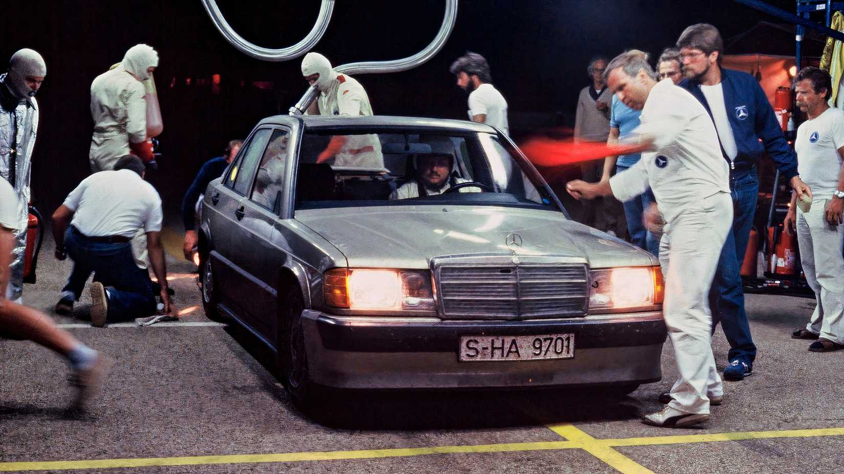 The Mercedes 190 E 2.3-16 Achieved A Distance Record At The Nardo Ring
