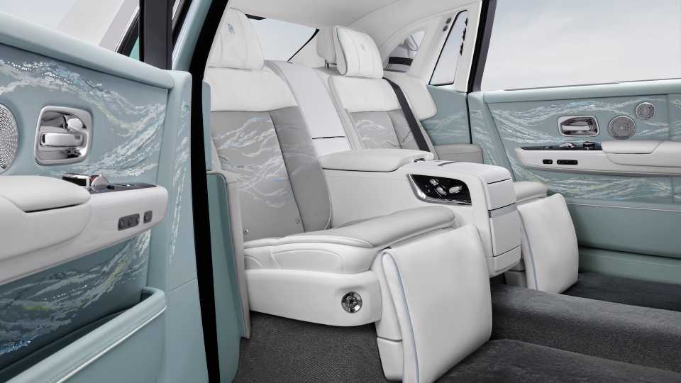 2024 Rolls-Royce Phantom Pricing, Photos & Specs