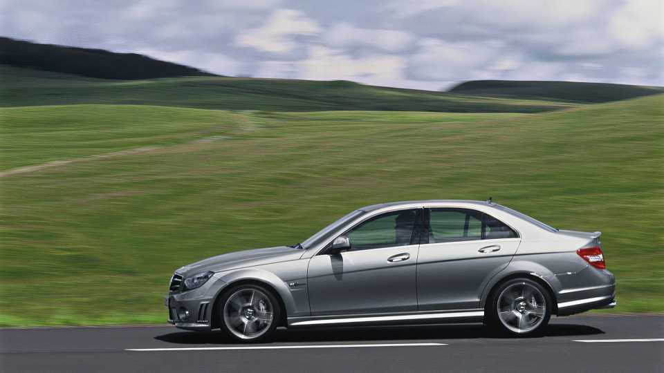 2010 Mercedes-AMG C63 Sedan Pricing, Photos & Specs