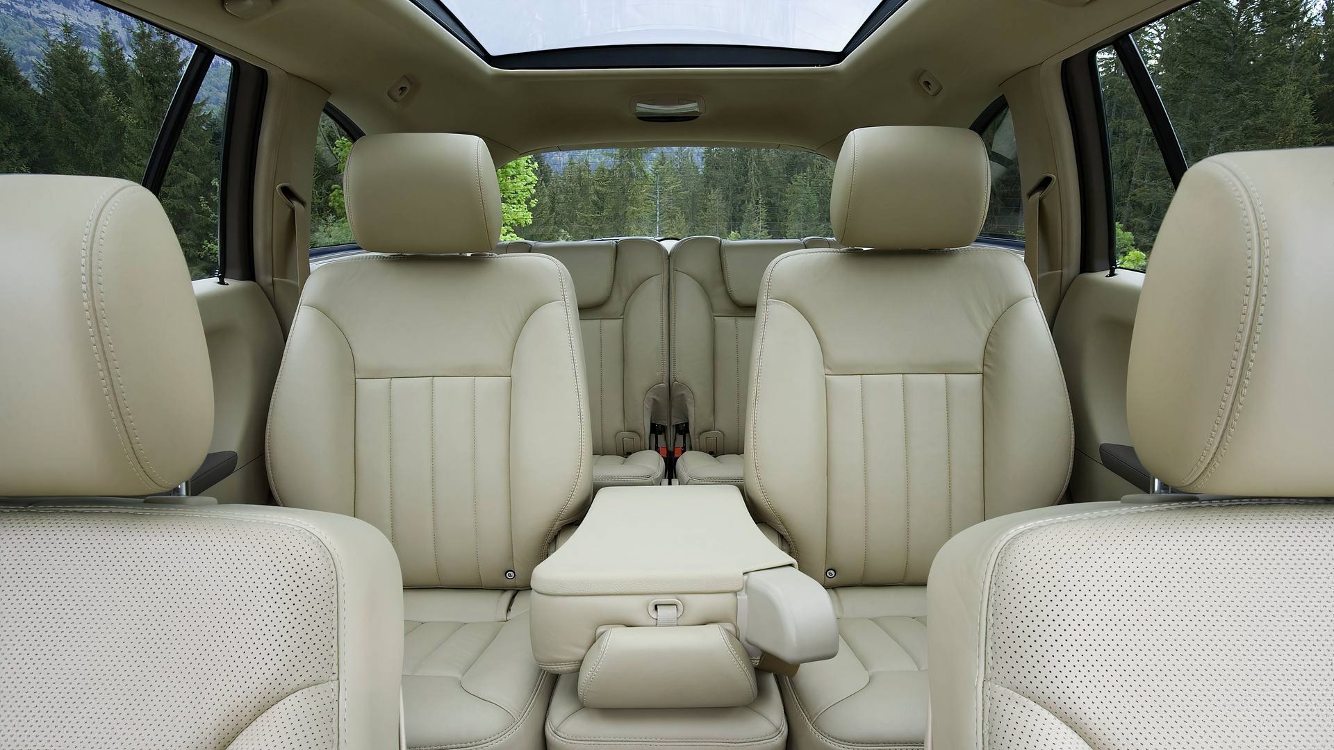 2009 Mercedes-Benz R-Class Interior Photos
