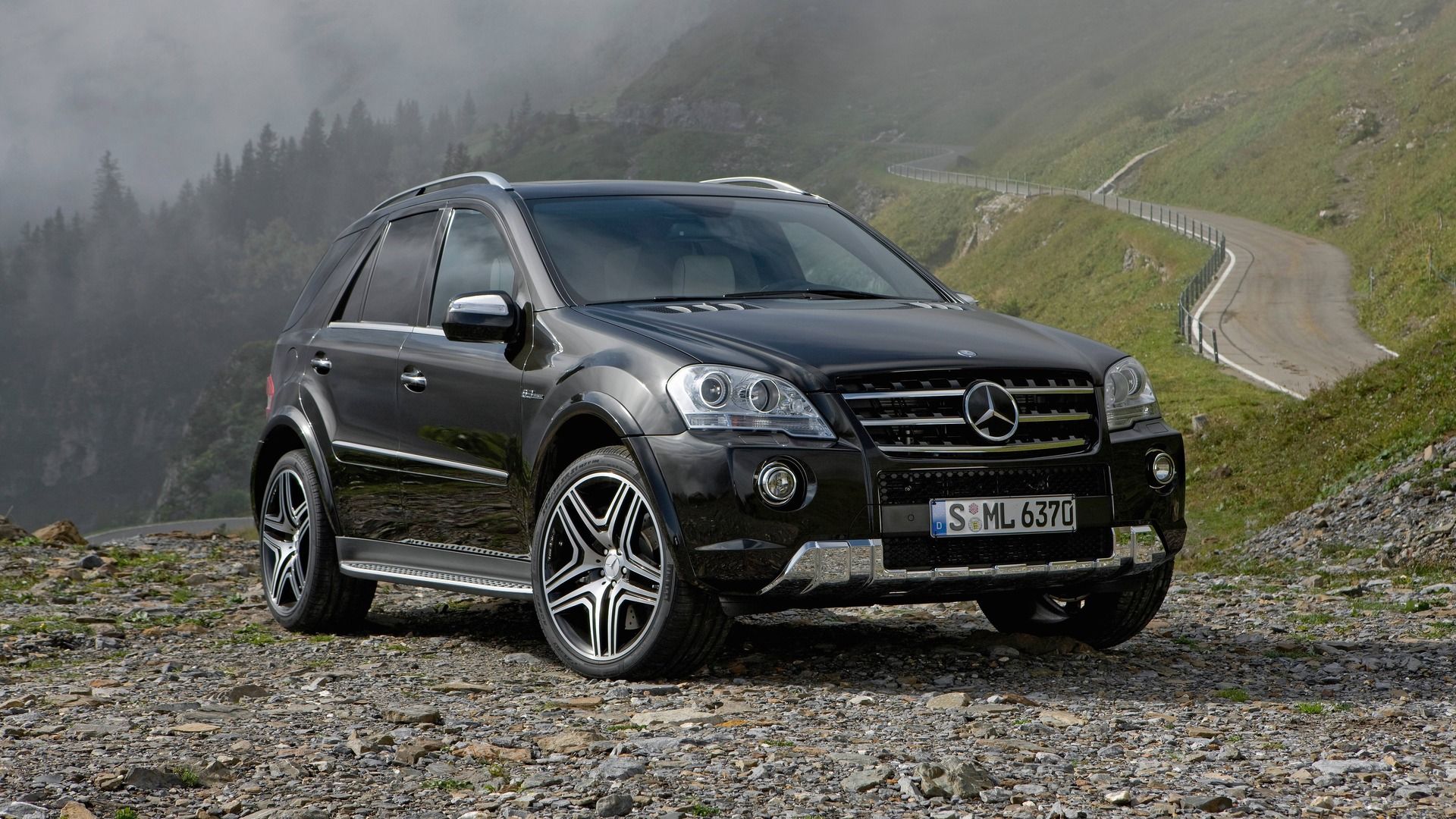 2011 Mercedes-AMG ML 63 - Review | CarBuzz