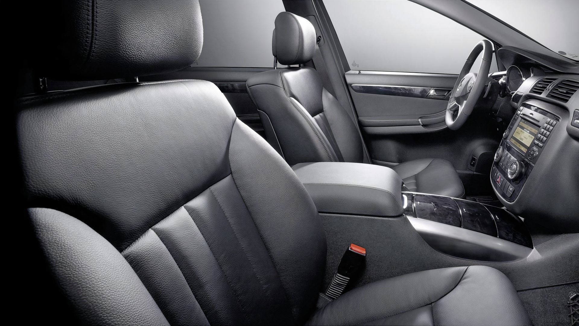 2009 Mercedes-Benz R-Class Interior Photos