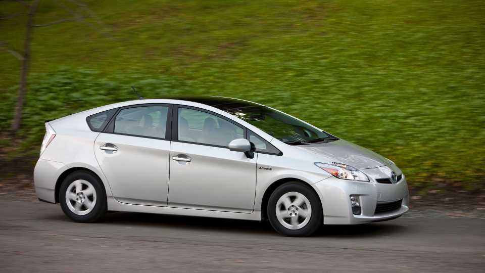 2010 Toyota Prius Pricing, Photos & Specs