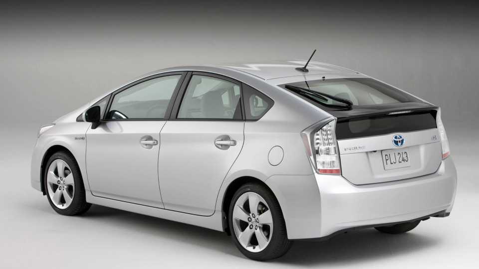 2010 Toyota Prius Pricing, Photos & Specs