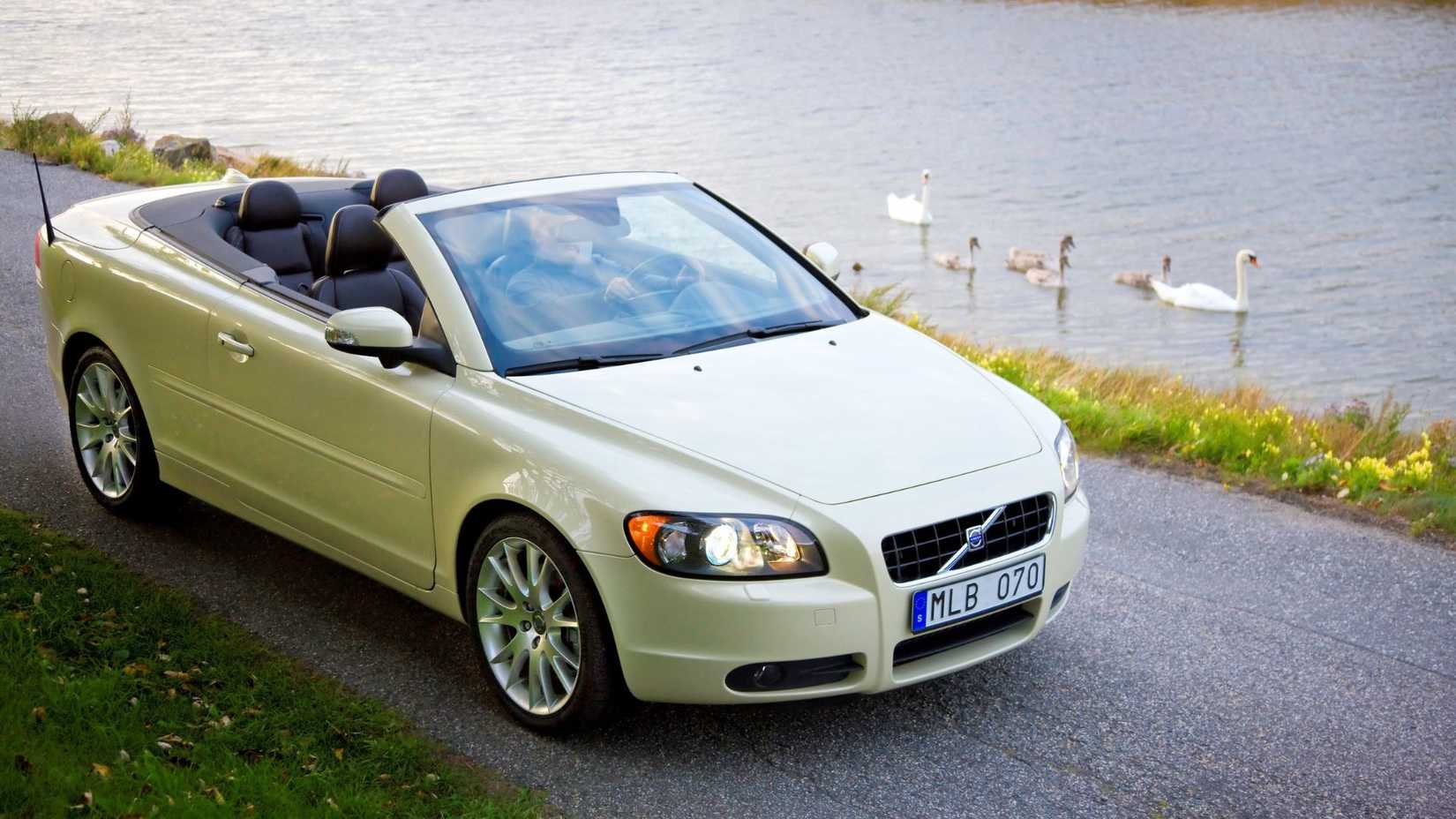 Volvo C70: The Discontinued Convertible's 30-Year Legacy