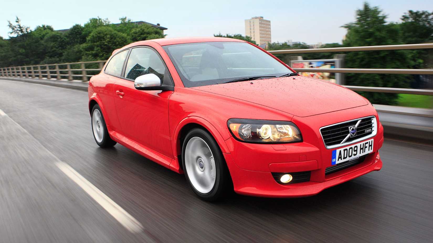 The Most Underrated Hot Hatch of the 2000s Is Actually A Volvo