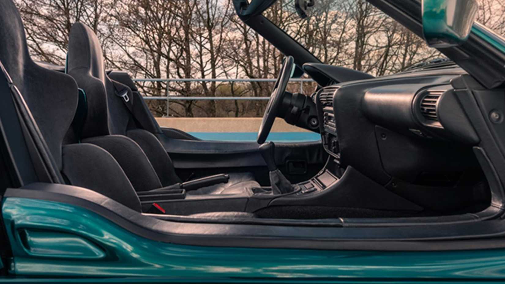 BMW Z1: The Quirky Roadster with Sliding Doors and Removable Panels