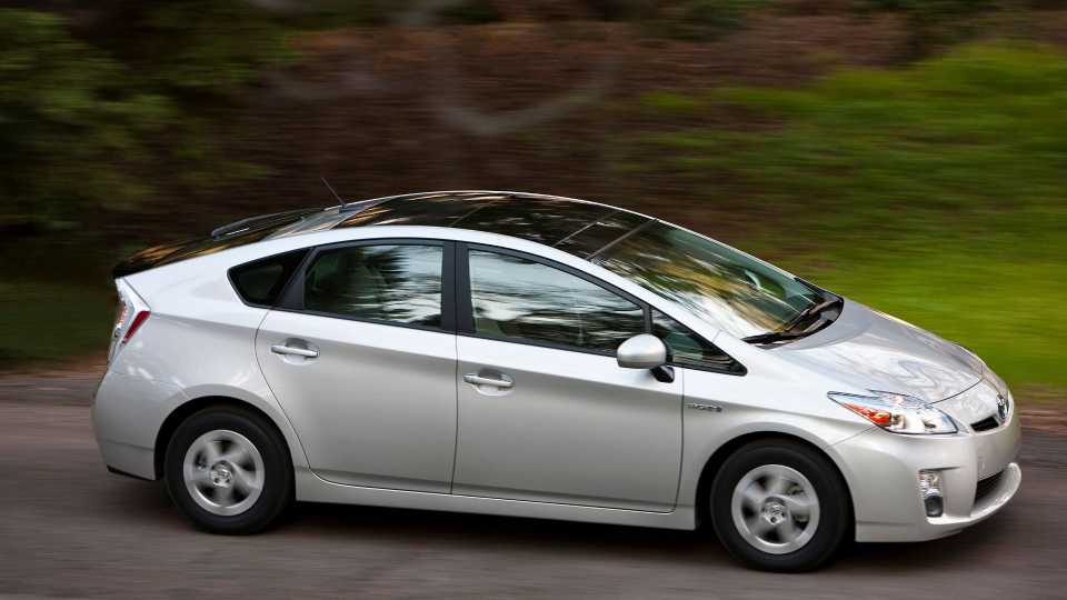 2010 Toyota Prius Pricing, Photos & Specs