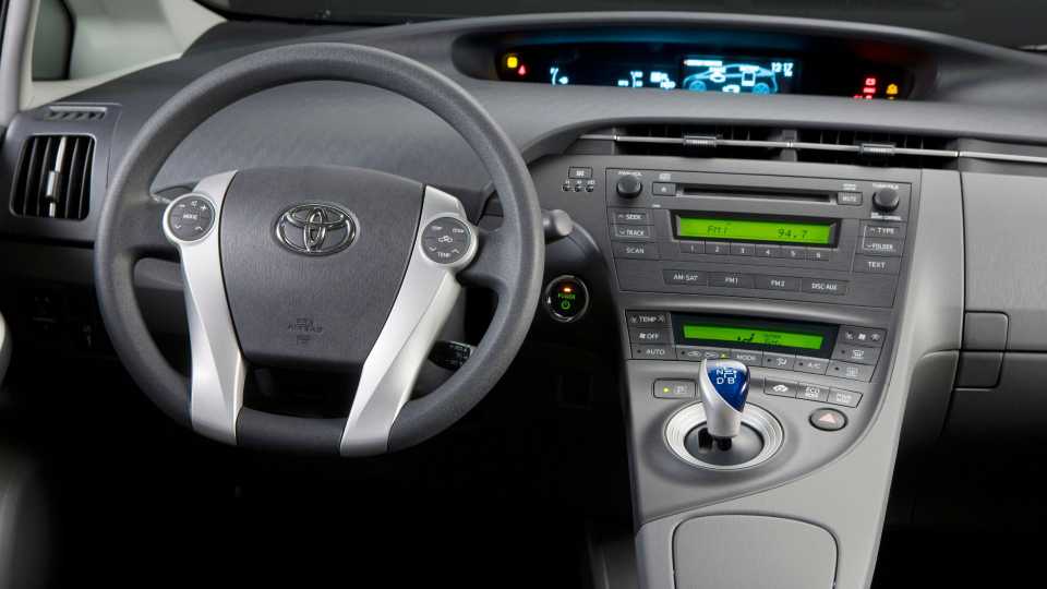 2010 Toyota Prius Pricing, Photos & Specs