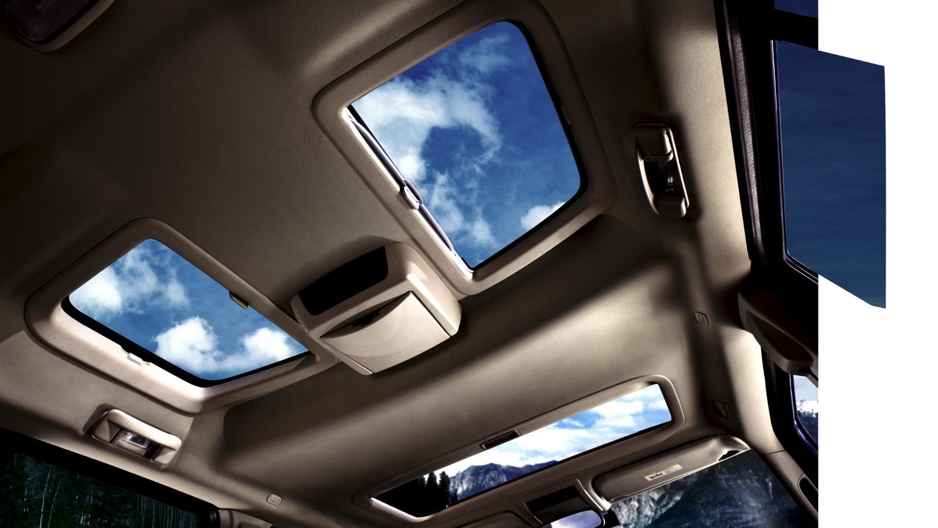 2010 Jeep Commander - Overview Pricing, Photos & Specs