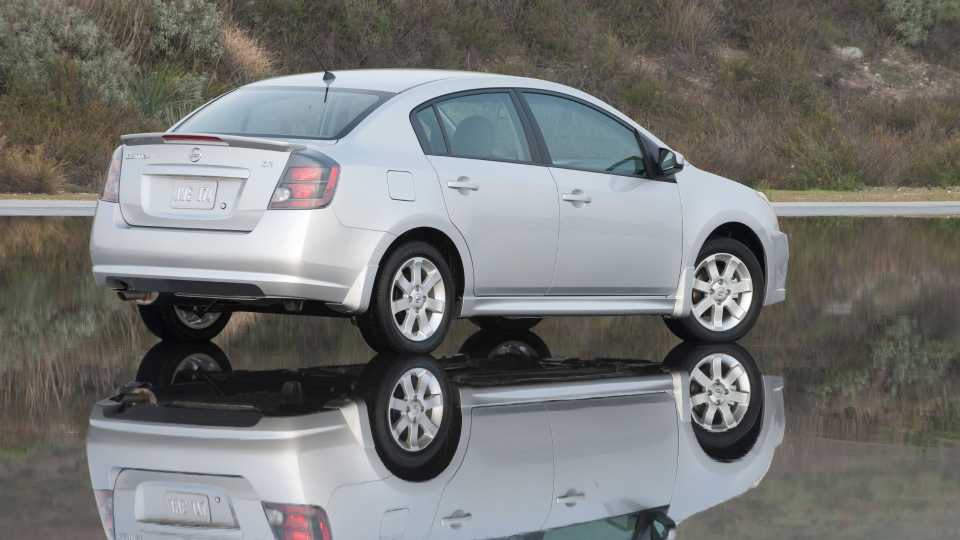 2009 Nissan Sentra Pricing, Photos & Specs