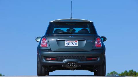 2010 Mini Cooper Hardtop Pricing, Photos & Specs