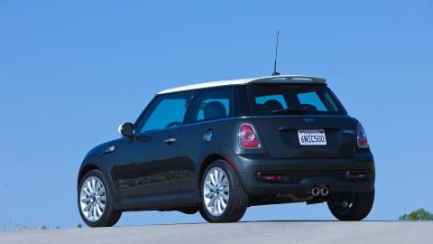 2010 Mini Cooper Hardtop Pricing, Photos & Specs