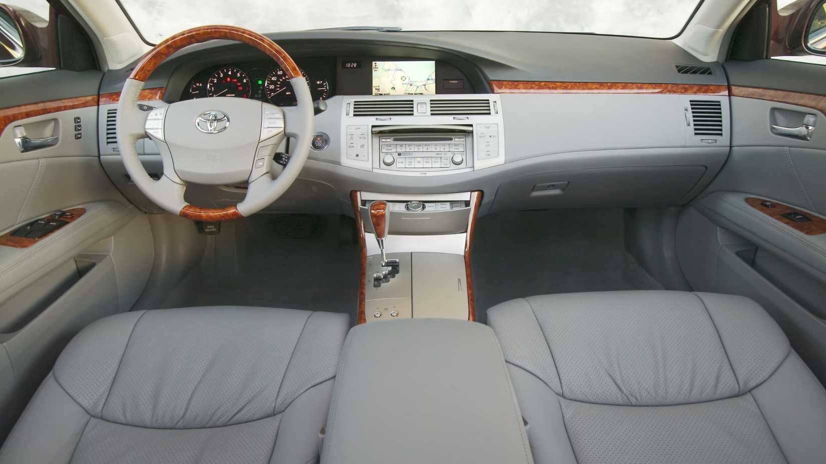 The Third-Generation Toyota Avalon Is The Reliability Hero No One Talks ...