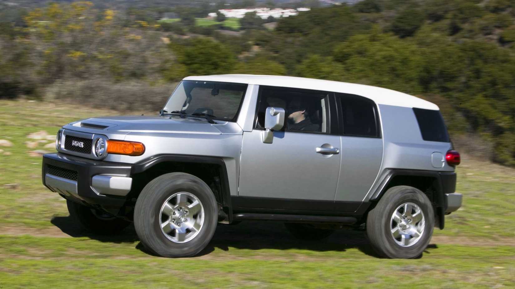 2008 Toyota FJ Cruiser Pricing, Photos & Specs