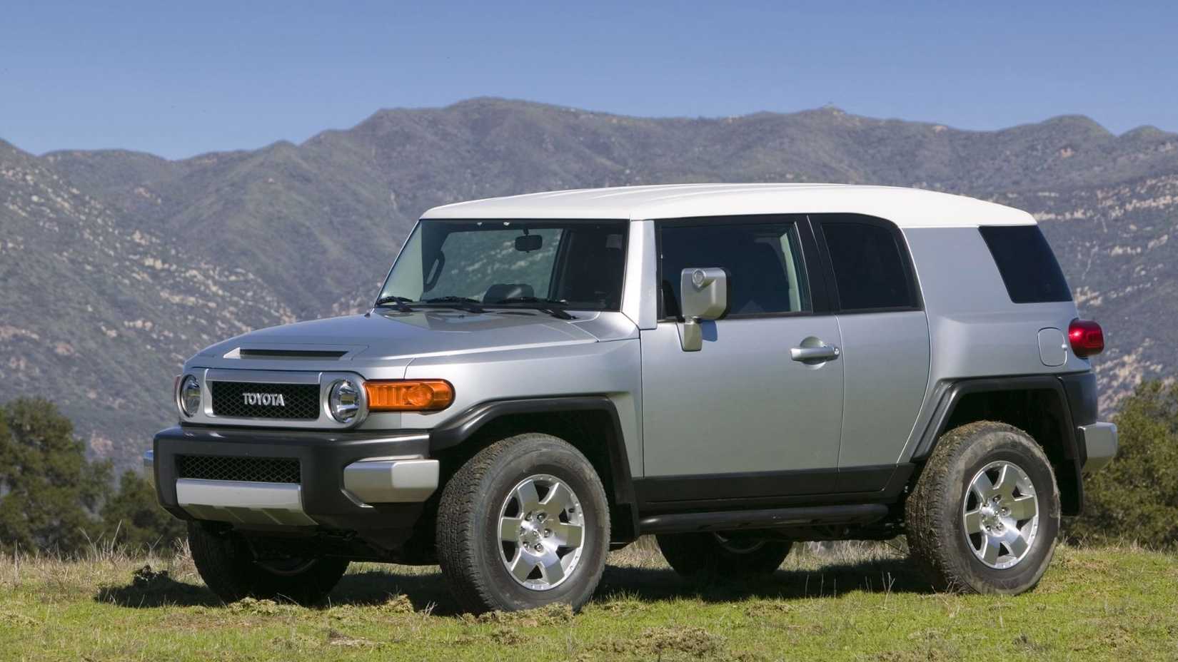 2008 Toyota FJ Cruiser Pricing, Photos & Specs