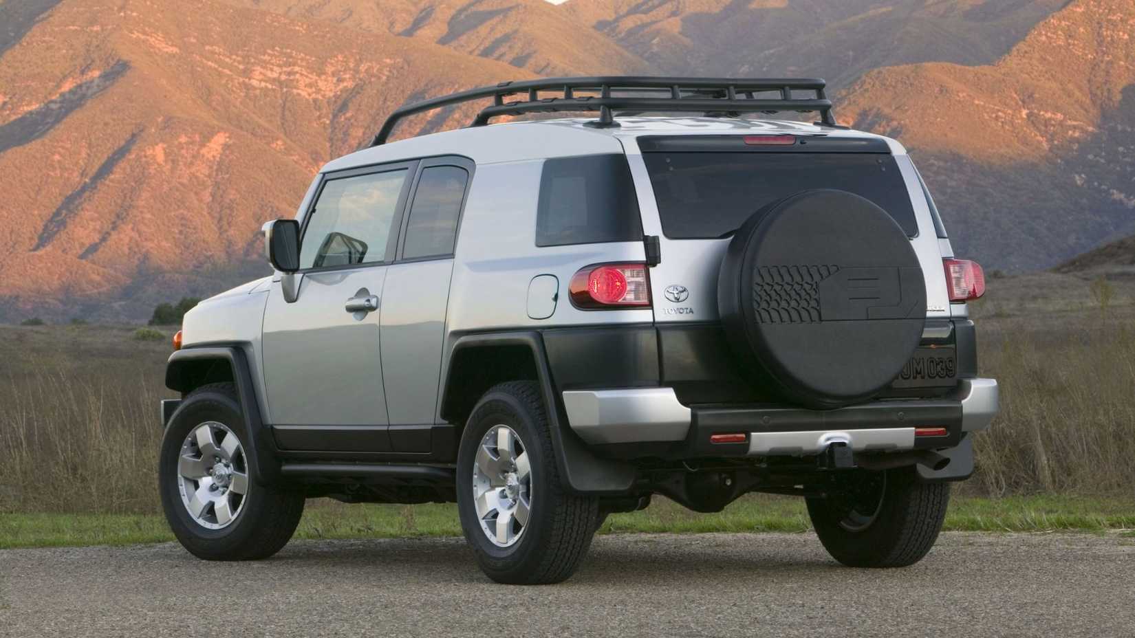 2008 Toyota FJ Cruiser Pricing, Photos & Specs